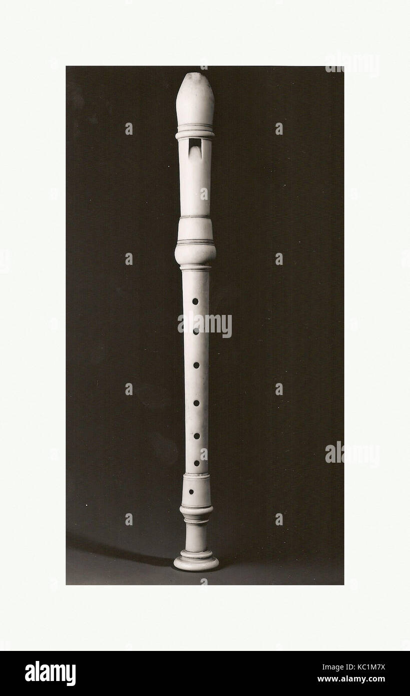 Alto recorder hi-res stock photography and images - Alamy