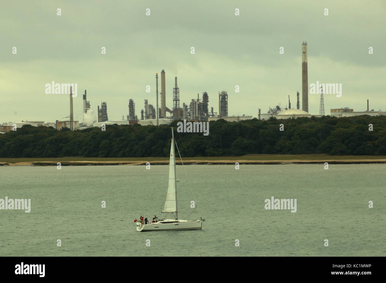 Fawley oil terminal,UK Stock Photo - Alamy