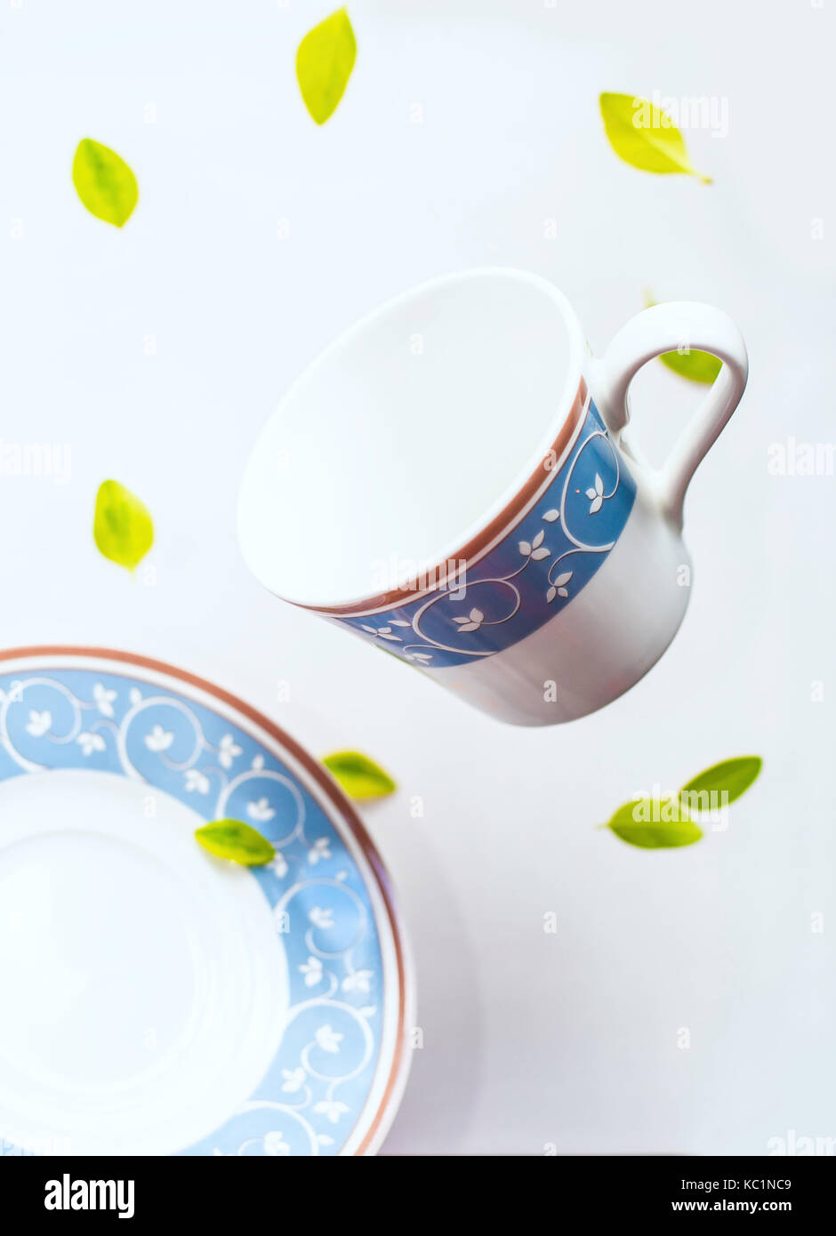 Falling tea hi-res stock photography and images - Alamy