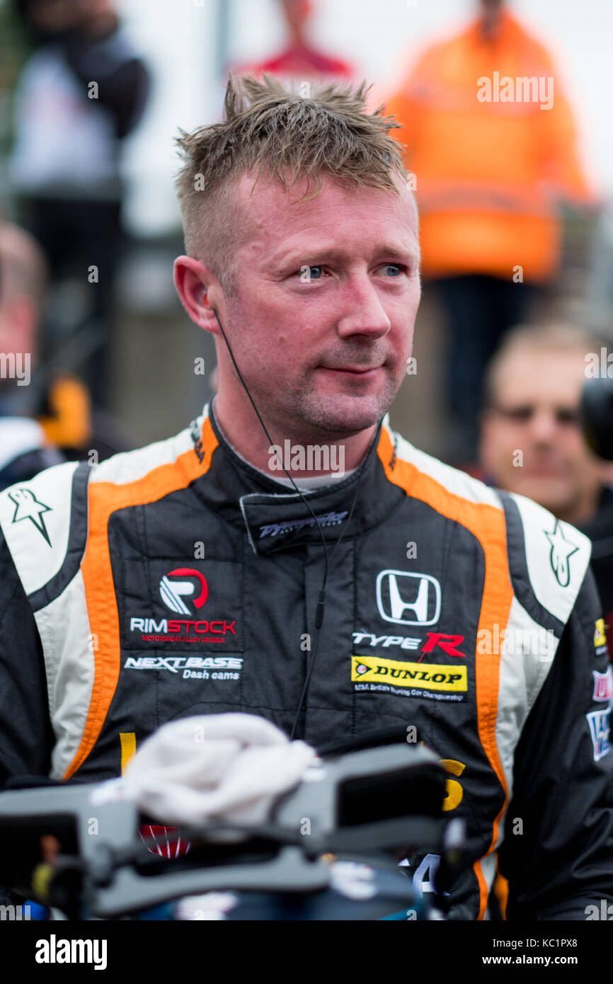 Fawkham, Longfield, UK. 1st Oct, 2017. BTCC racing driver Gordon ...
