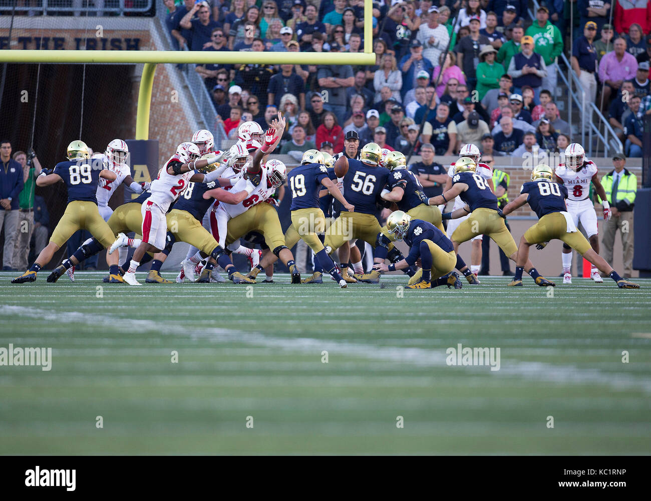 South Bend, Indiana, USA. 30th Sep, 2017. Notre Dame kicker Justin Yoon ...