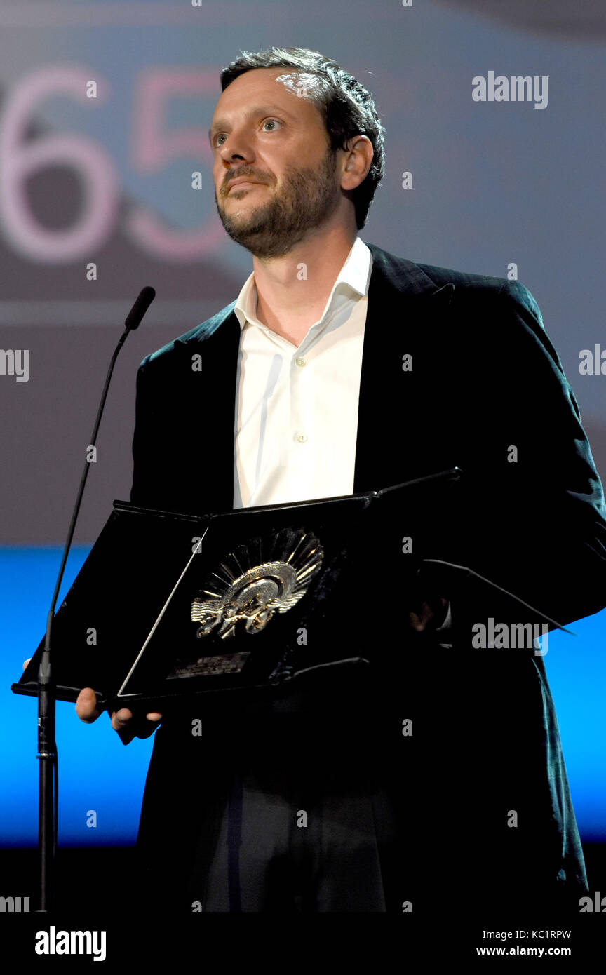 Bogdan Dumitrache receives the Silver Shell award for the best actor ...