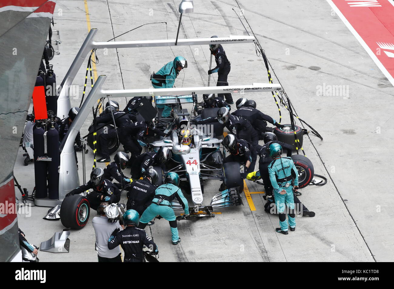 F1 Pit Crew High Resolution Stock Photography and Images - Alamy