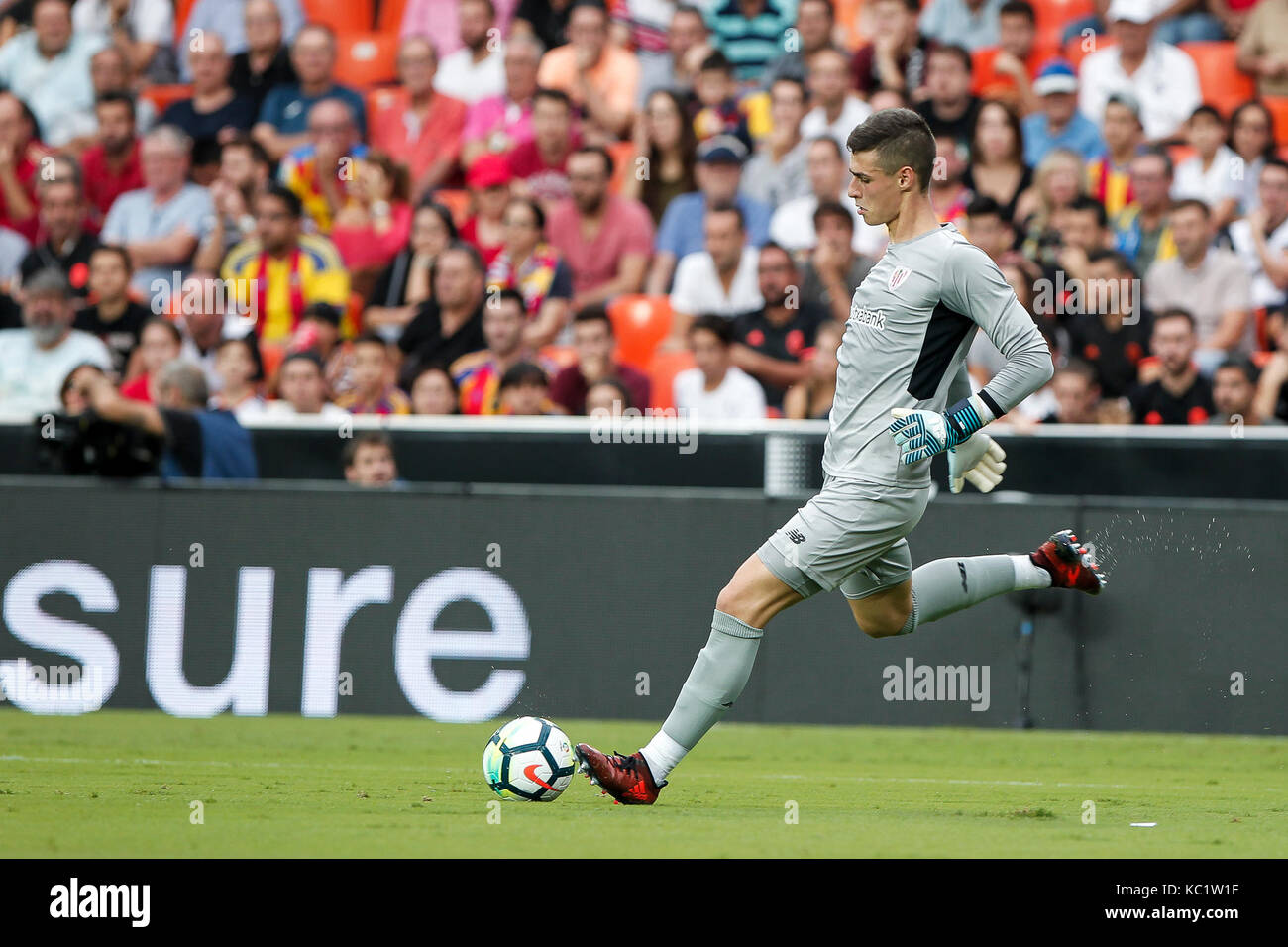Valencia, Spain. 01st Oct, 2017. 01 Kepa Arrizabalaga of Athletic Club ...