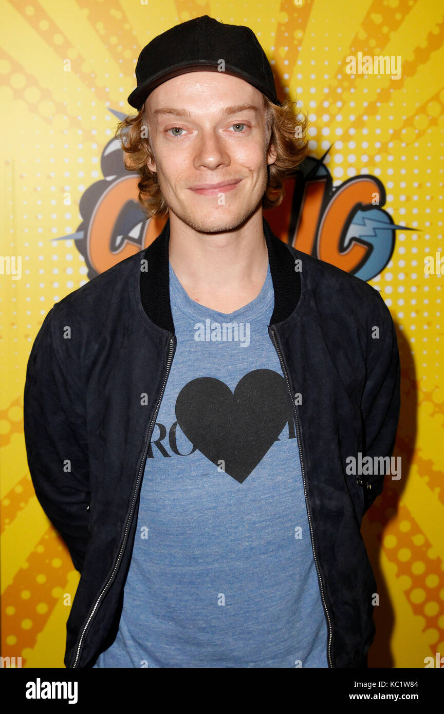 Alfie Allen Game Of Thrones Stock Photos & Alfie Allen Game Of Thrones ...