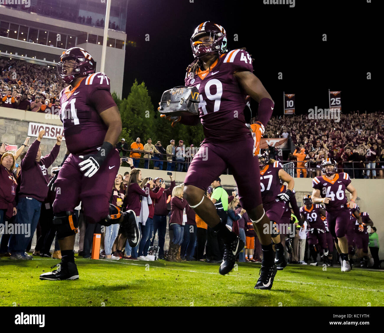 Blacksburg, Virginia, USA. 30th Sep, 2017. Virginia Tech Hokies ...