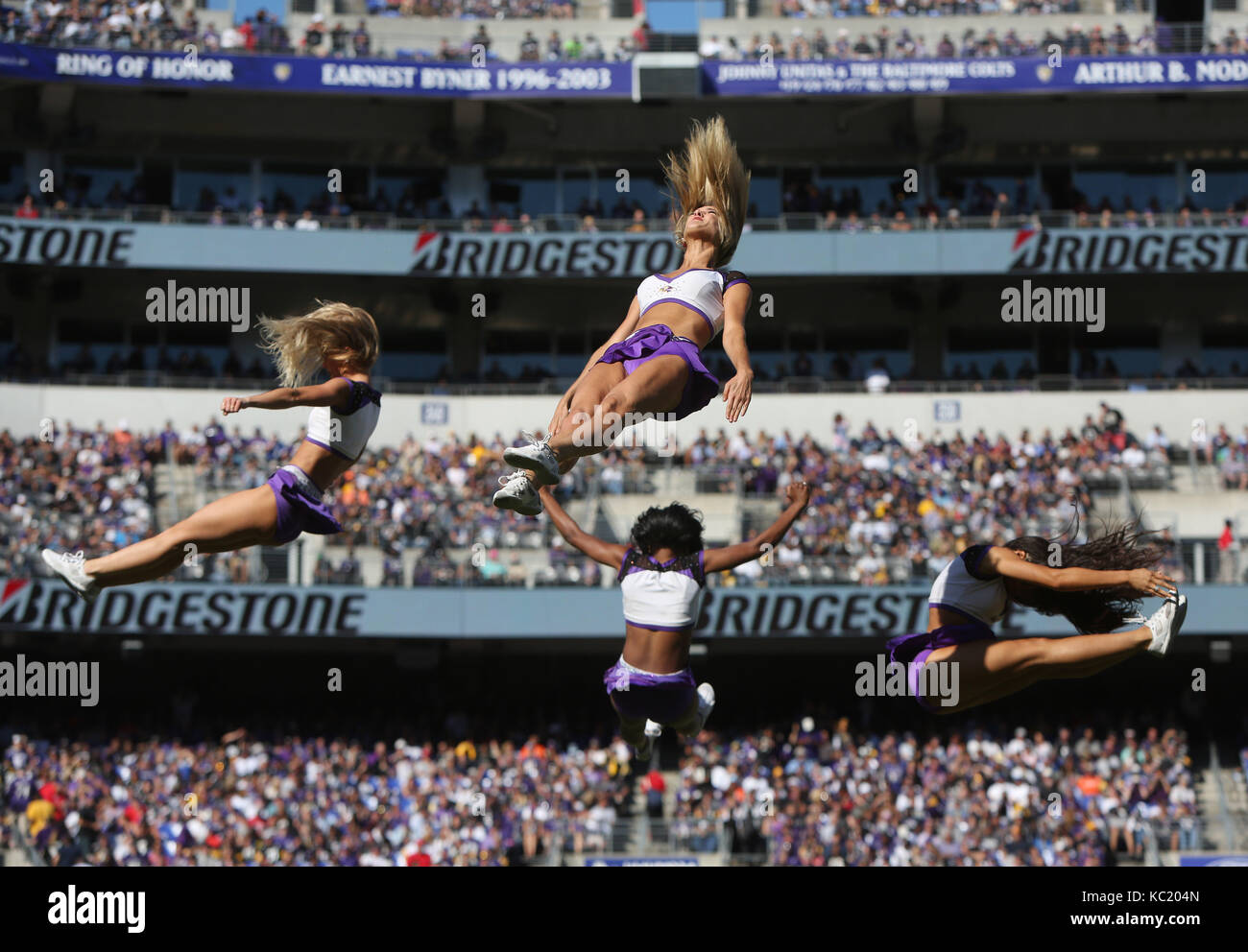 Baltimore ravens cheerleaders hi-res stock photography and images - Alamy