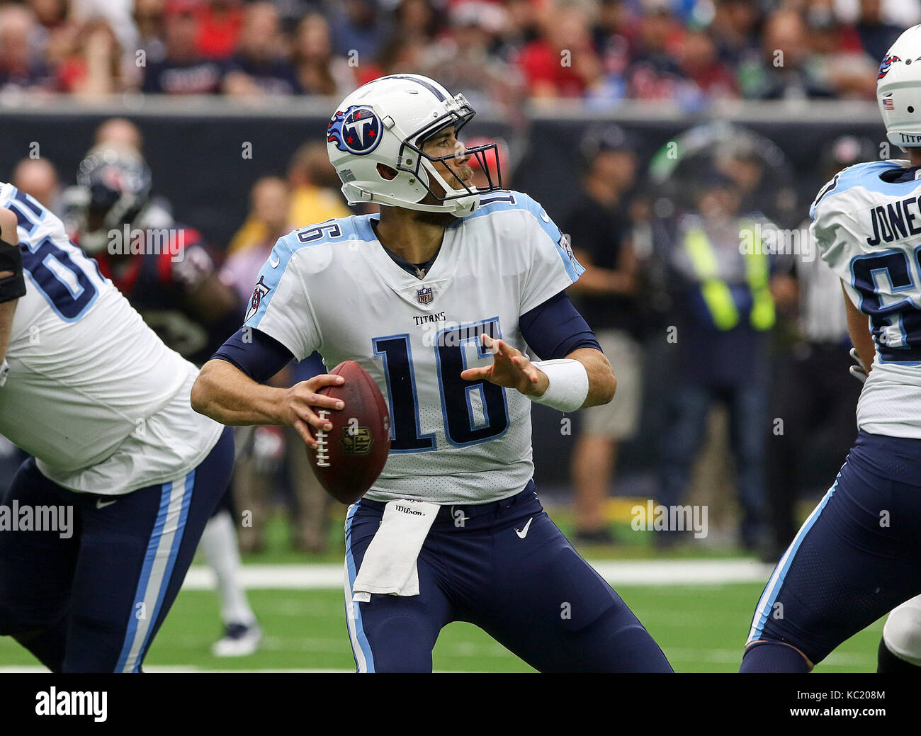 Houston, TX, USA. 1st Oct, 2017. Tennessee Titans quarterback Matt ...