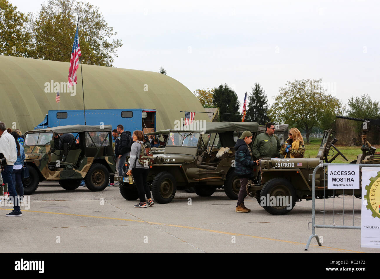 The reenactment of the aerial battle of Istrana is full of visitors ...