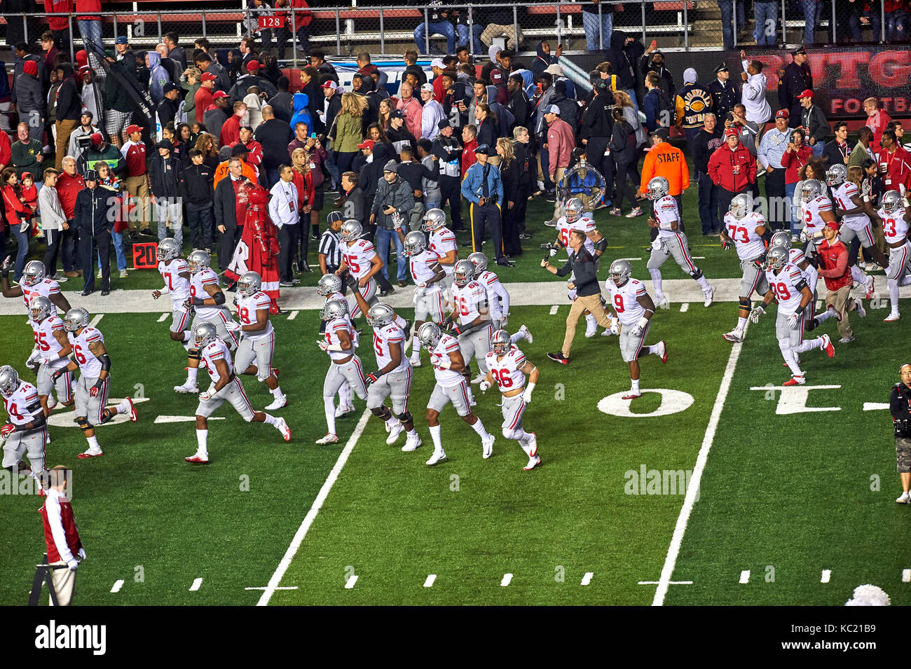 Piscataway, New Jersey, USA. 1st Oct, 2017. The Ohio State players ...