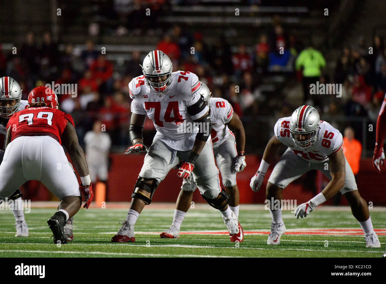 Piscataway, NJ, USA. 30th Sep, 2017. Ohio State Buckeyes offensive ...