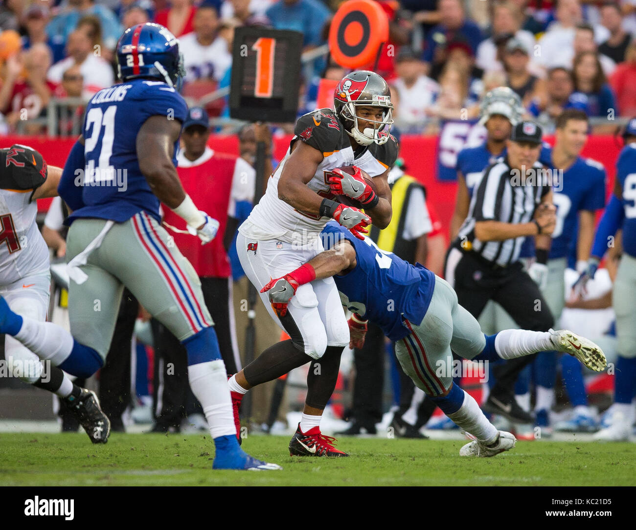 James sims new york hi-res stock photography and images - Alamy