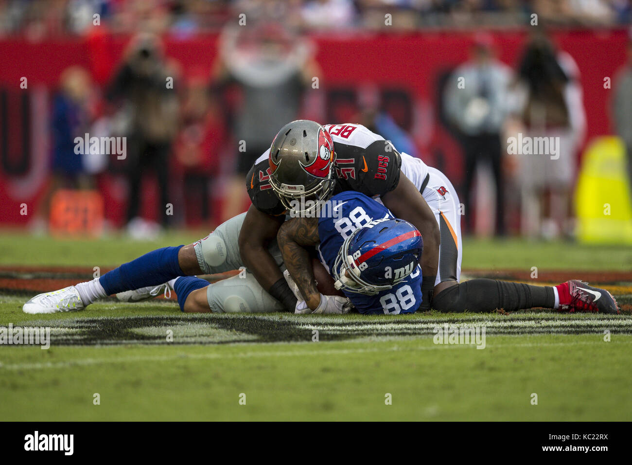 Tampa, Florida, USA. 31st Aug, 2017. New York Giants tight end Evan ...