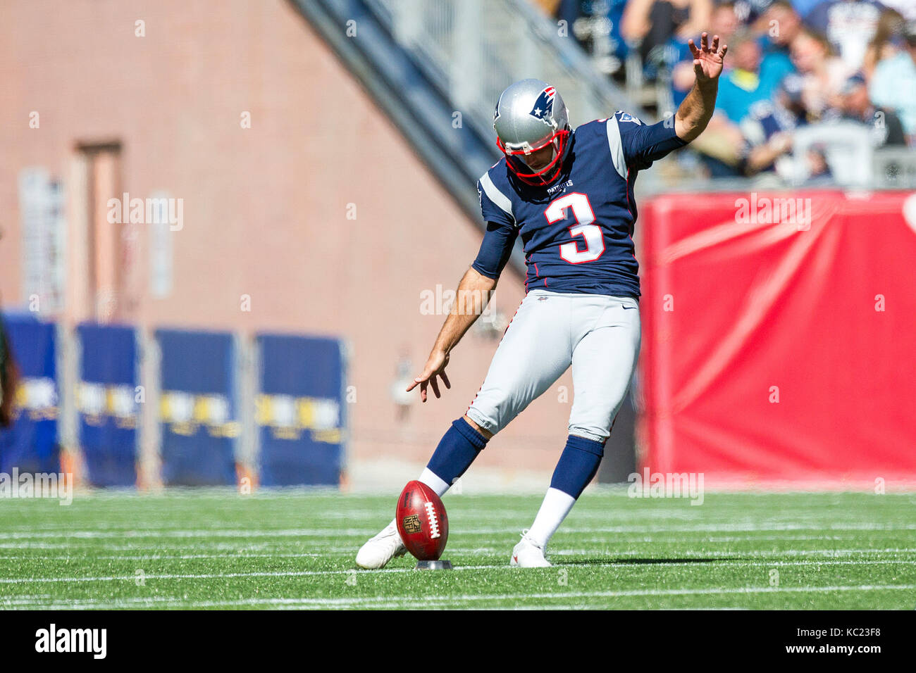 Gillette Stadium. 1st Oct, 2017. MA, USA; New England Patriots kicker ...