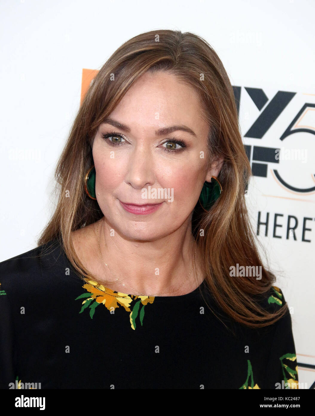 New York, New York, USA. 1st Oct, 2017. Actor ELIZABETH MARVEL attends ...