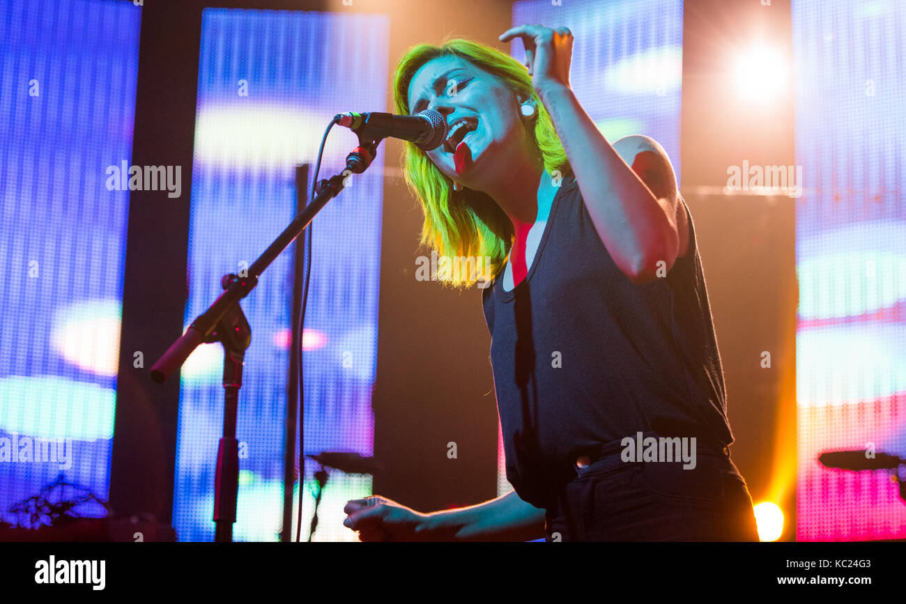 Fort Lauderdale, FL, USA. 1st Oct, 2017. Jetty Bones in concert during ...