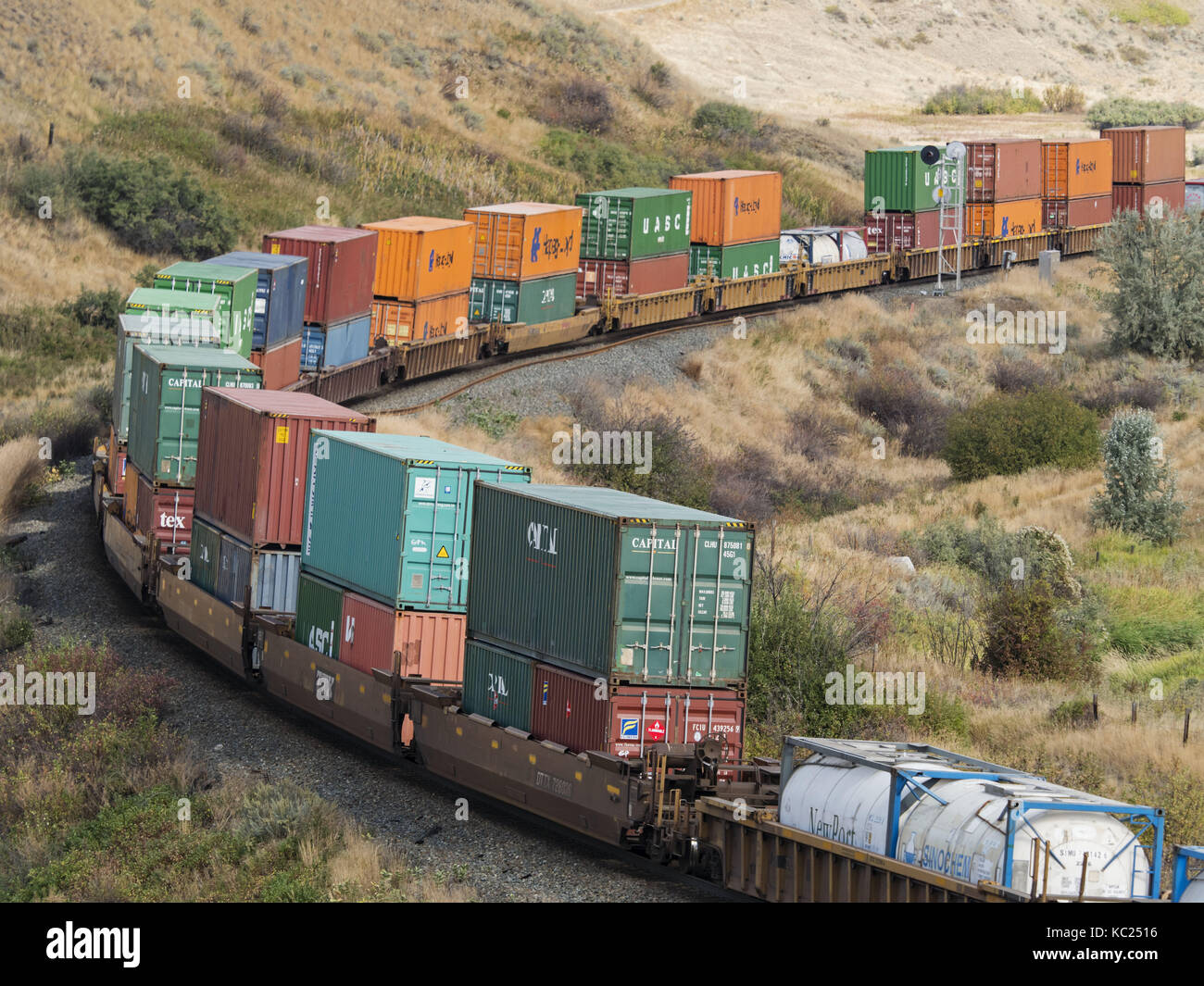 Intermodal shipping containers hi-res stock photography and images - Alamy