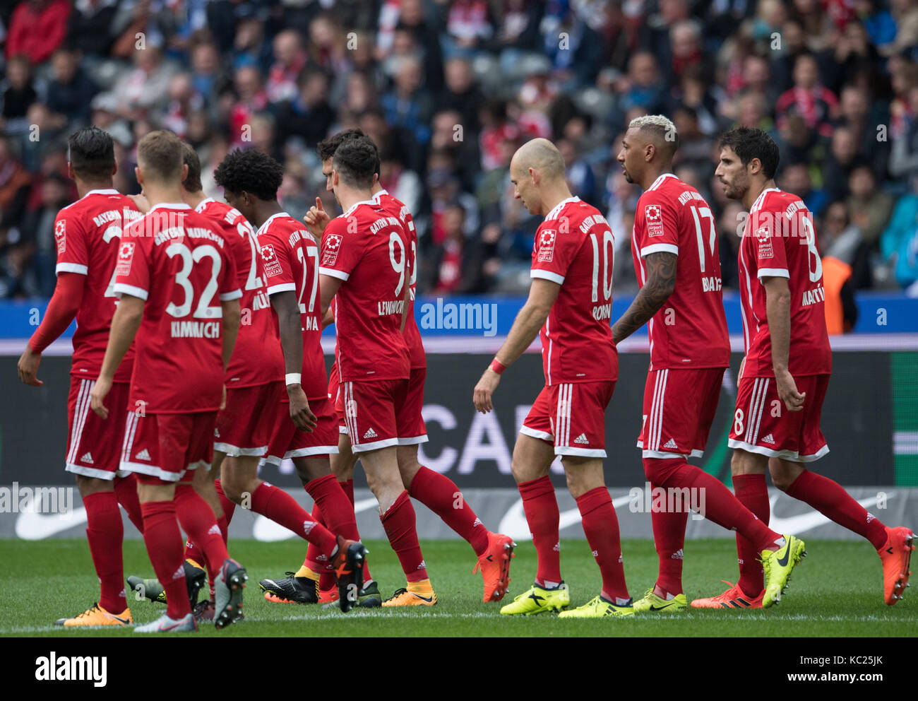 Berlin, Germany. 1st Oct, 2017. Bayern's players celebrate the 2-0 ...
