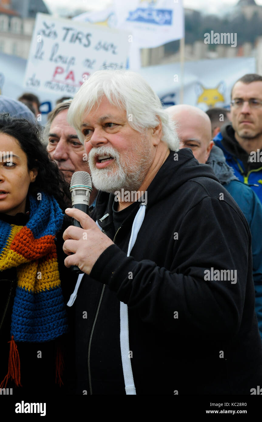 Paul Watson, founder of the Sea Shepherd Conservation Society, talks in ...