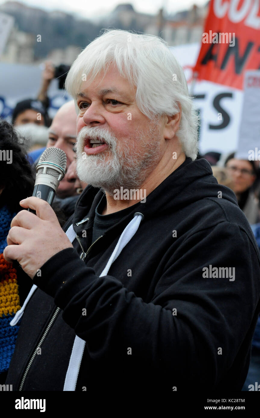 Paul Watson, founder of the Sea Shepherd Conservation Society, talks in ...