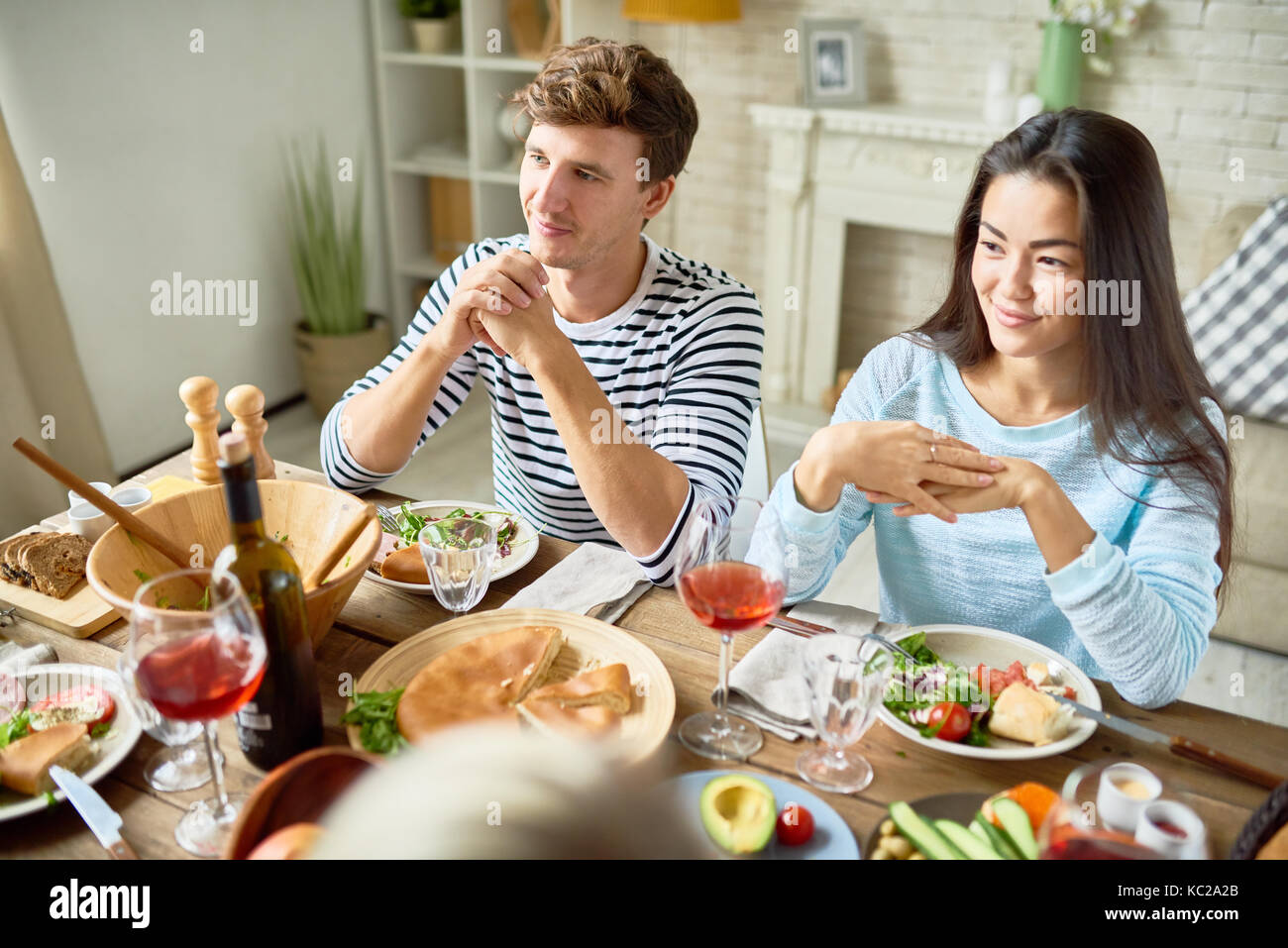 Big table hi-res stock photography and images - Alamy