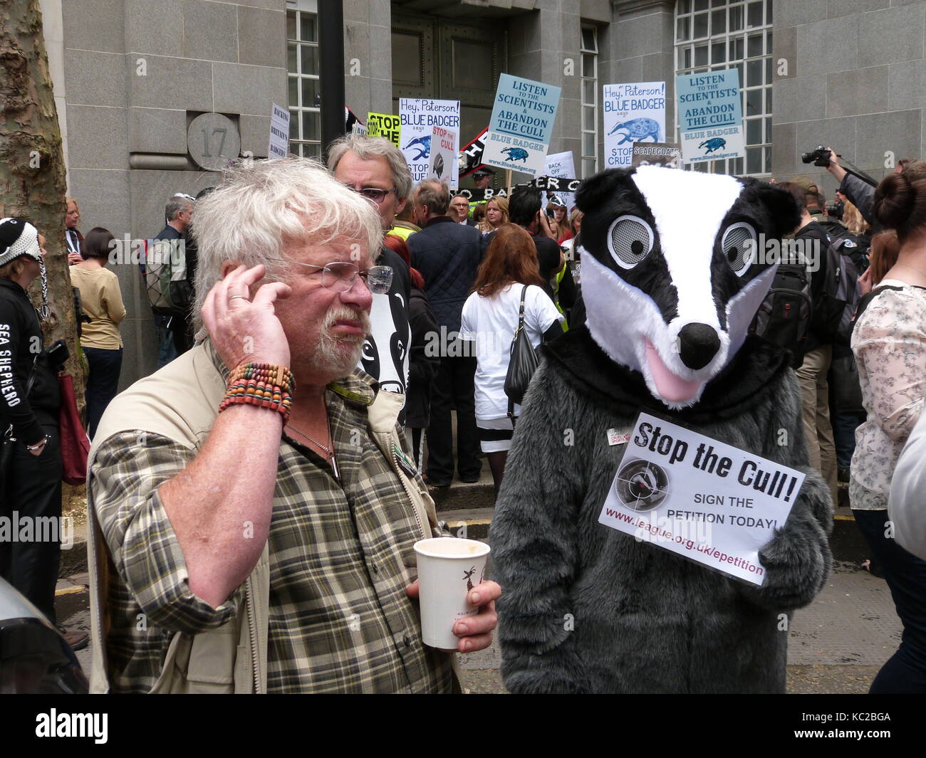 Bill Oddie and a badger 1st June 2013 demonstrating outside the DEFRA ...