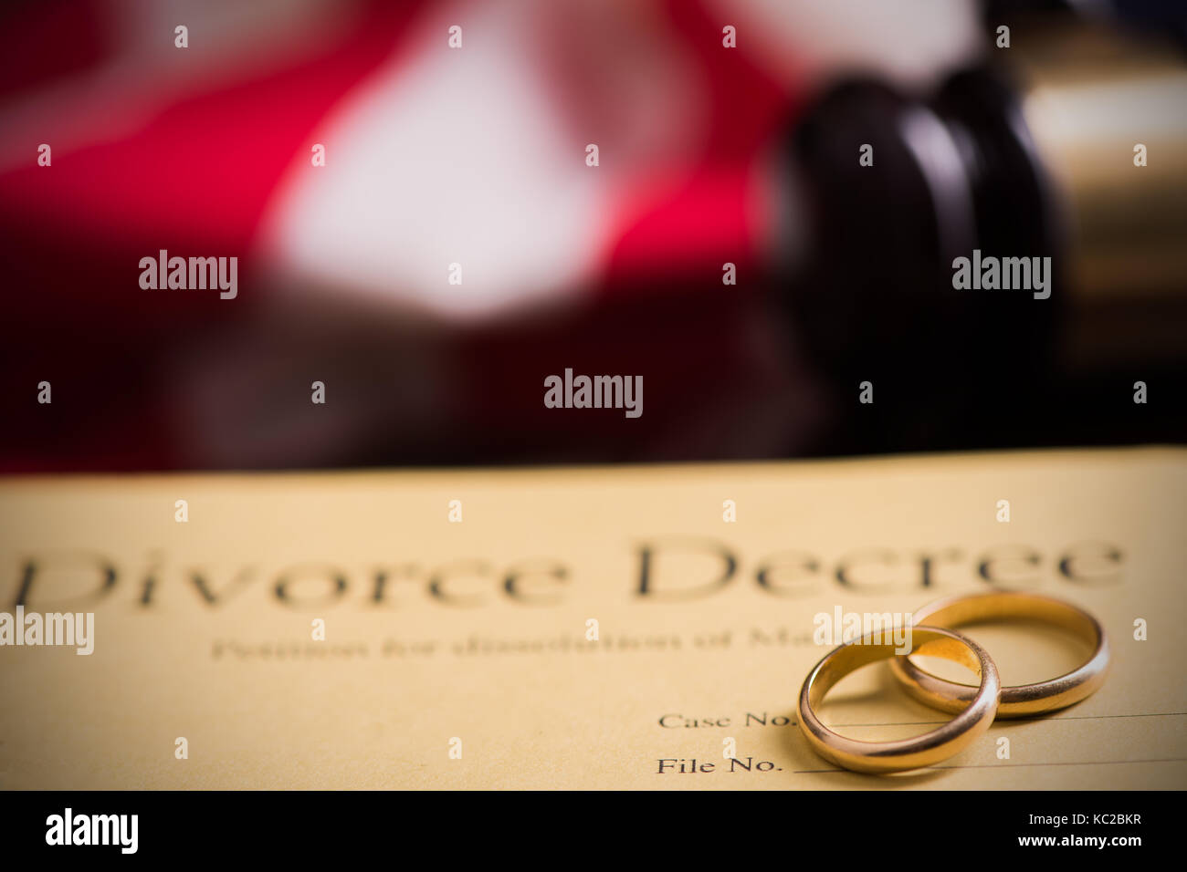 Divorce papers hi-res stock photography and images - Alamy