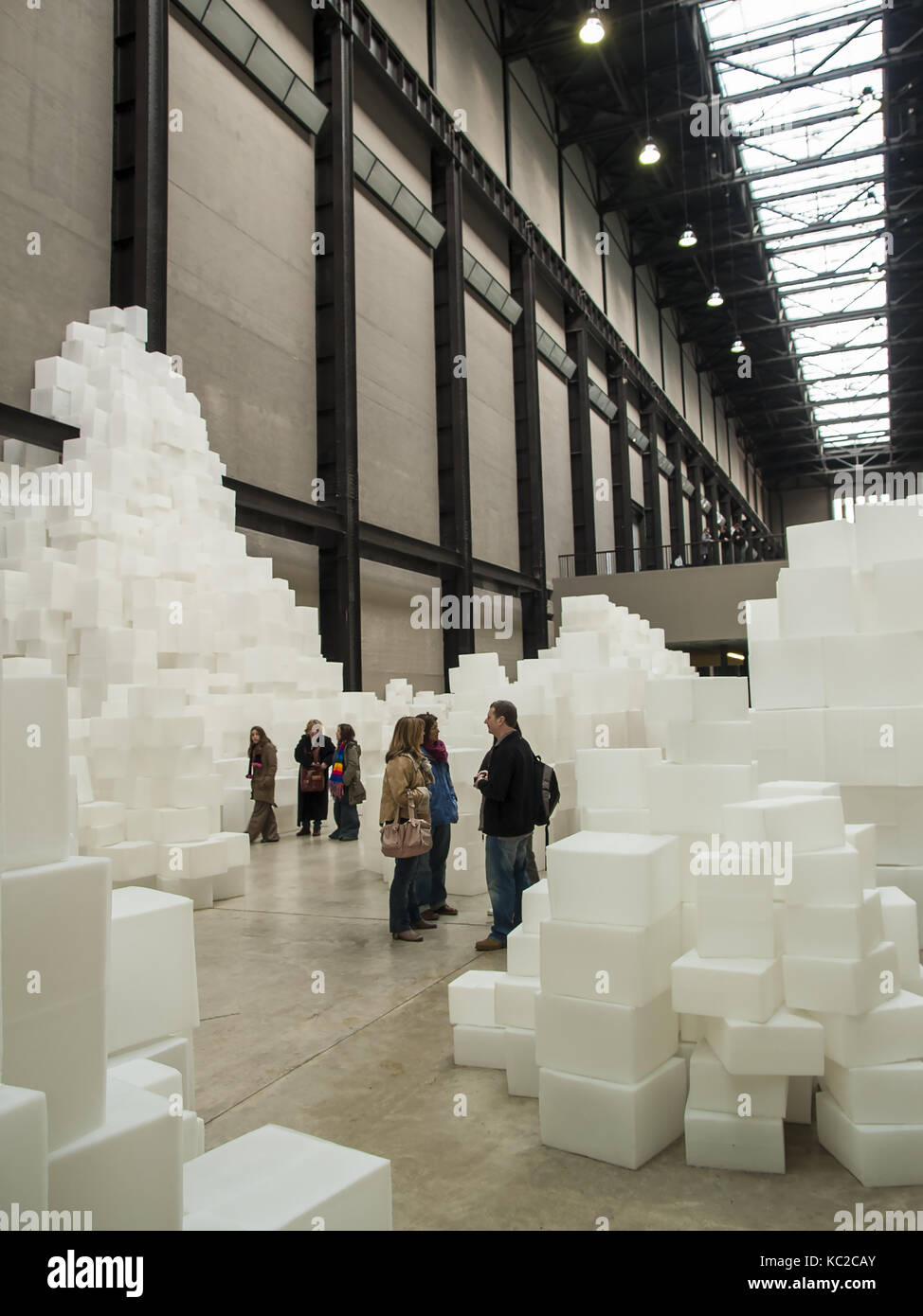 Embankment by Rachel Whiteread, Turbine Hall - Tate Modern Art Gallery ...