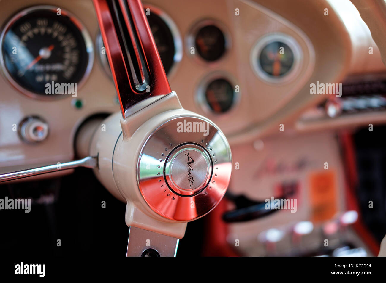 Avanti studebaker hi-res stock photography and images - Alamy