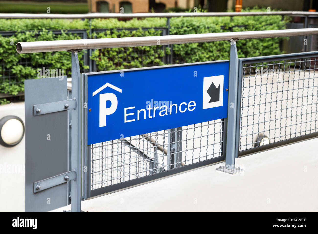 Car enter parking garage hi-res stock photography and images - Alamy