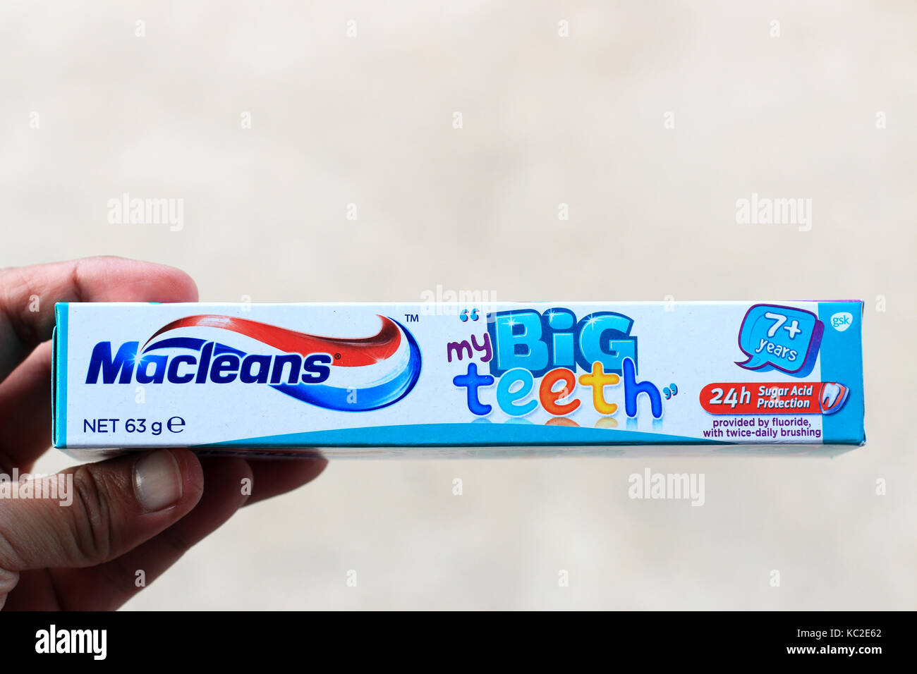 Big teeth hi-res stock photography and images - Alamy