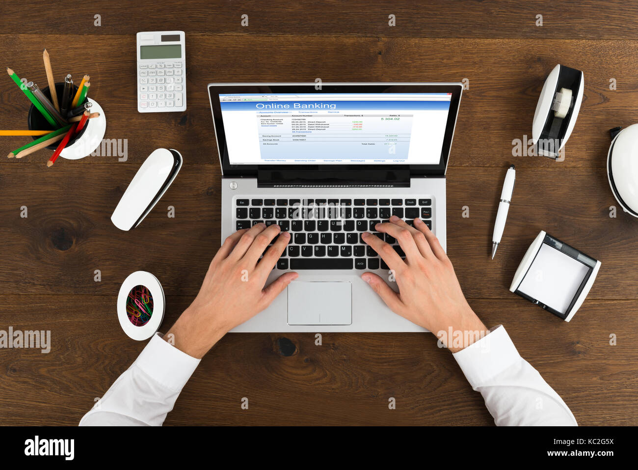 Bank screen hi-res stock photography and images - Alamy