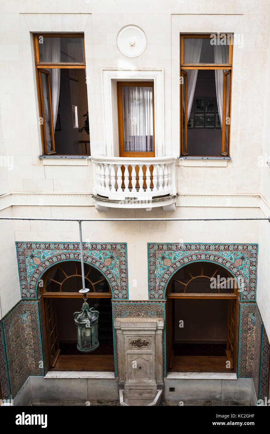 LIVADIYA, CRIMEA - SEPTEMBER 21, 2017: decorated wall in arabic yard of ...
