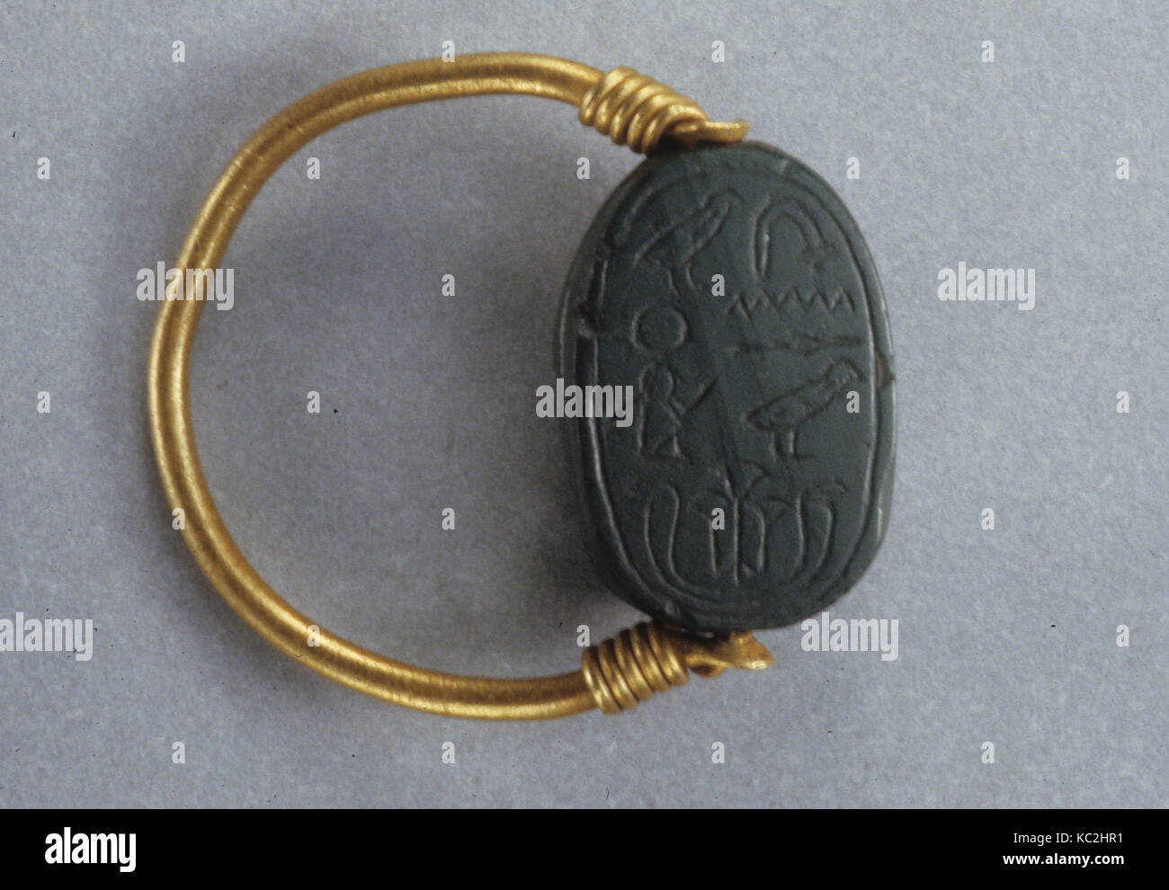 Scarab Ring of the Sealer Khensu, ca. 1802–1640 B.C Stock Photo - Alamy