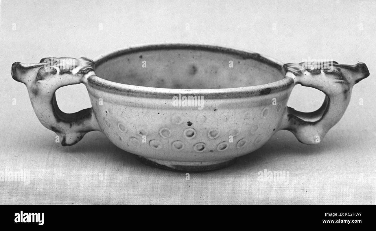 Two-Handled Cup, Qing dynasty (1644–1911), mid-19th century, China ...