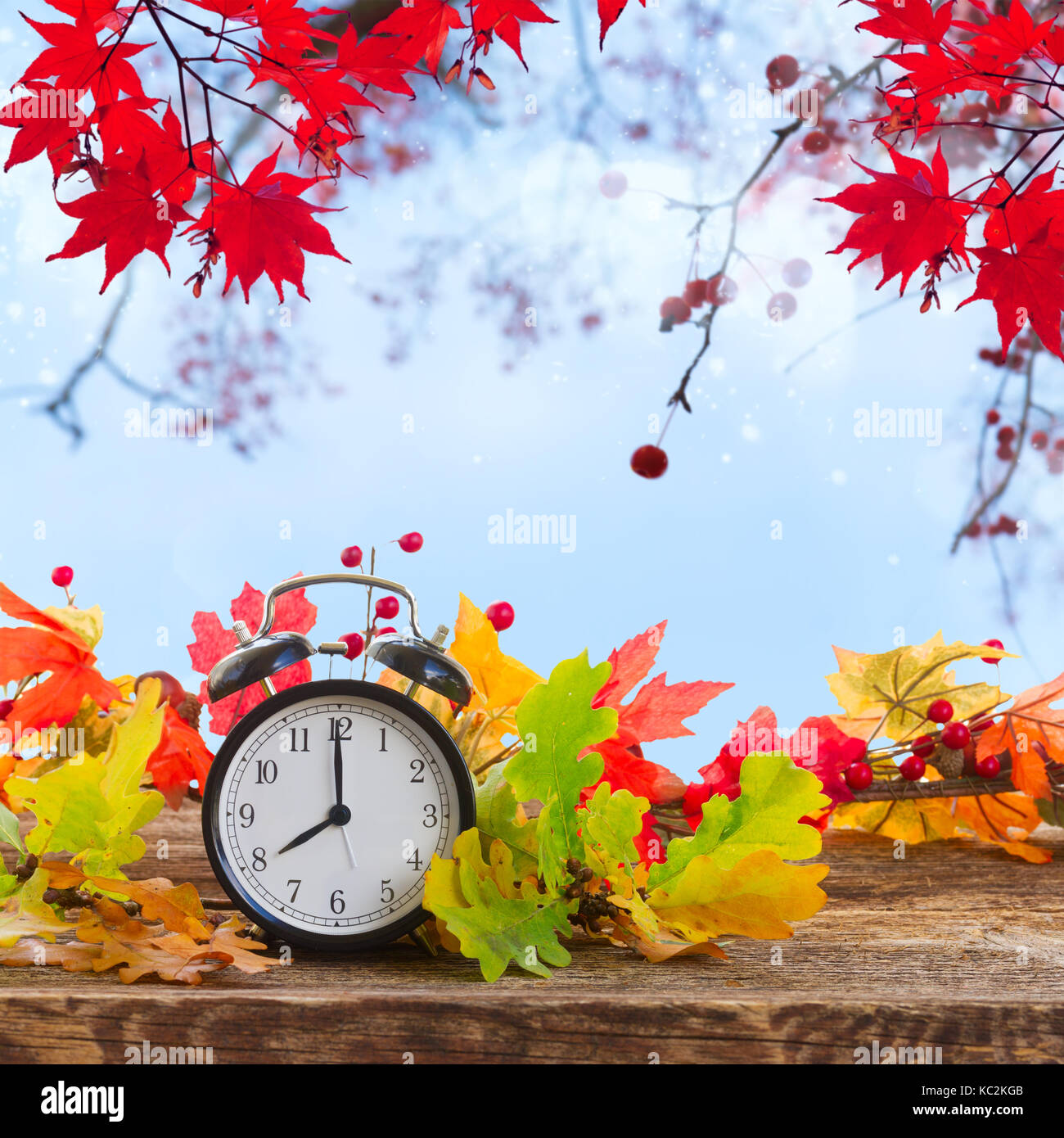 Clock border hi-res stock photography and images - Alamy