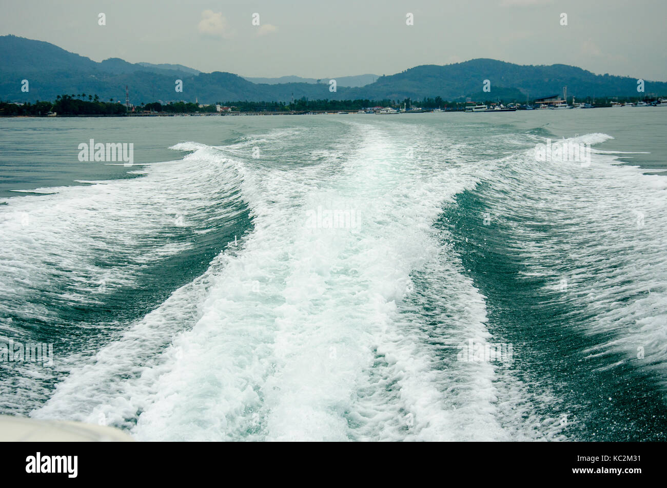 Wave traces on the ocean surface Stock Photo - Alamy
