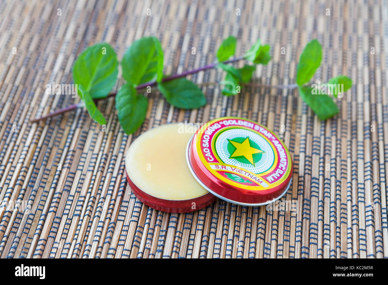 Vietnamese traditional golden star balm "Cao Sao Vang Stock Photo - Alamy