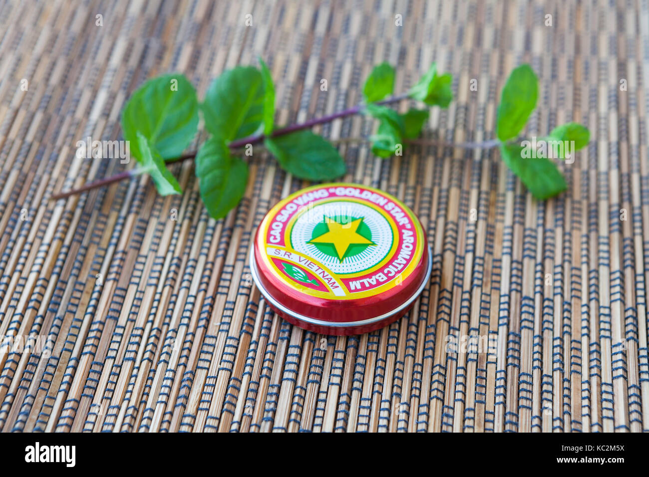 Vietnamese traditional golden star balm "Cao Sao Vang Stock Photo - Alamy