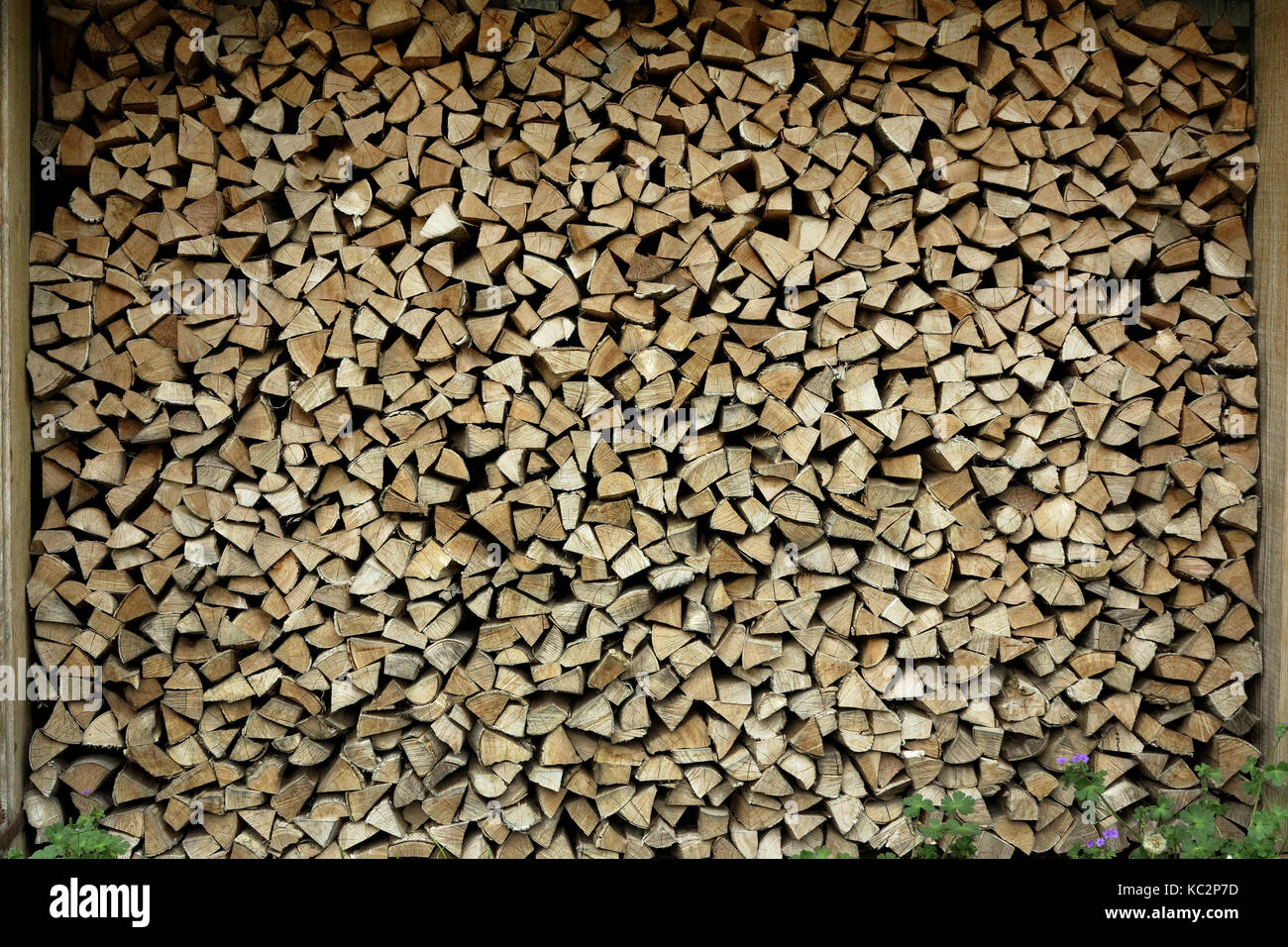 Chopped wood stack Stock Photo - Alamy