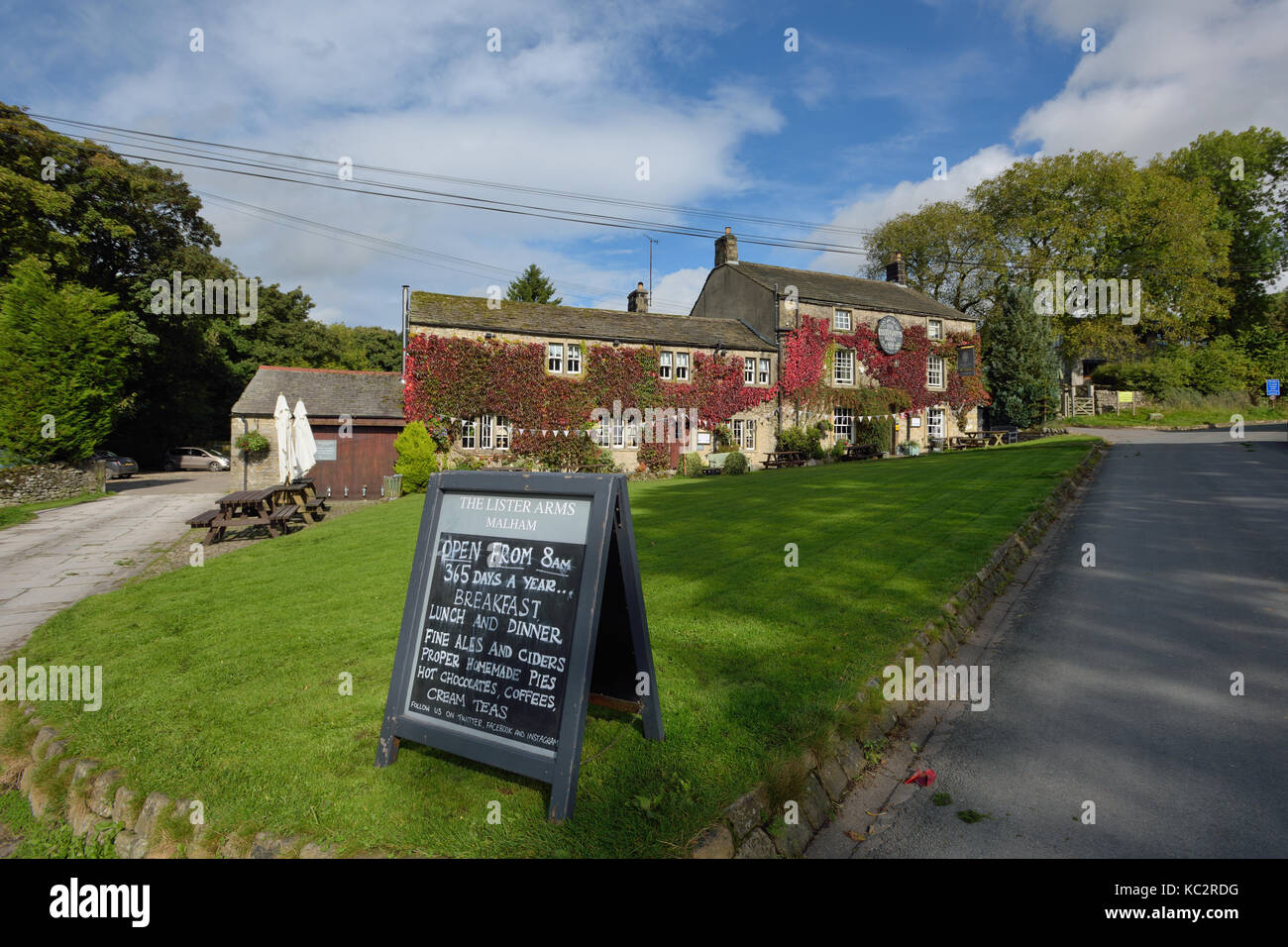 The Lister Arms, Malham, Yorkshire Dales National Park Stock Photo - Alamy
