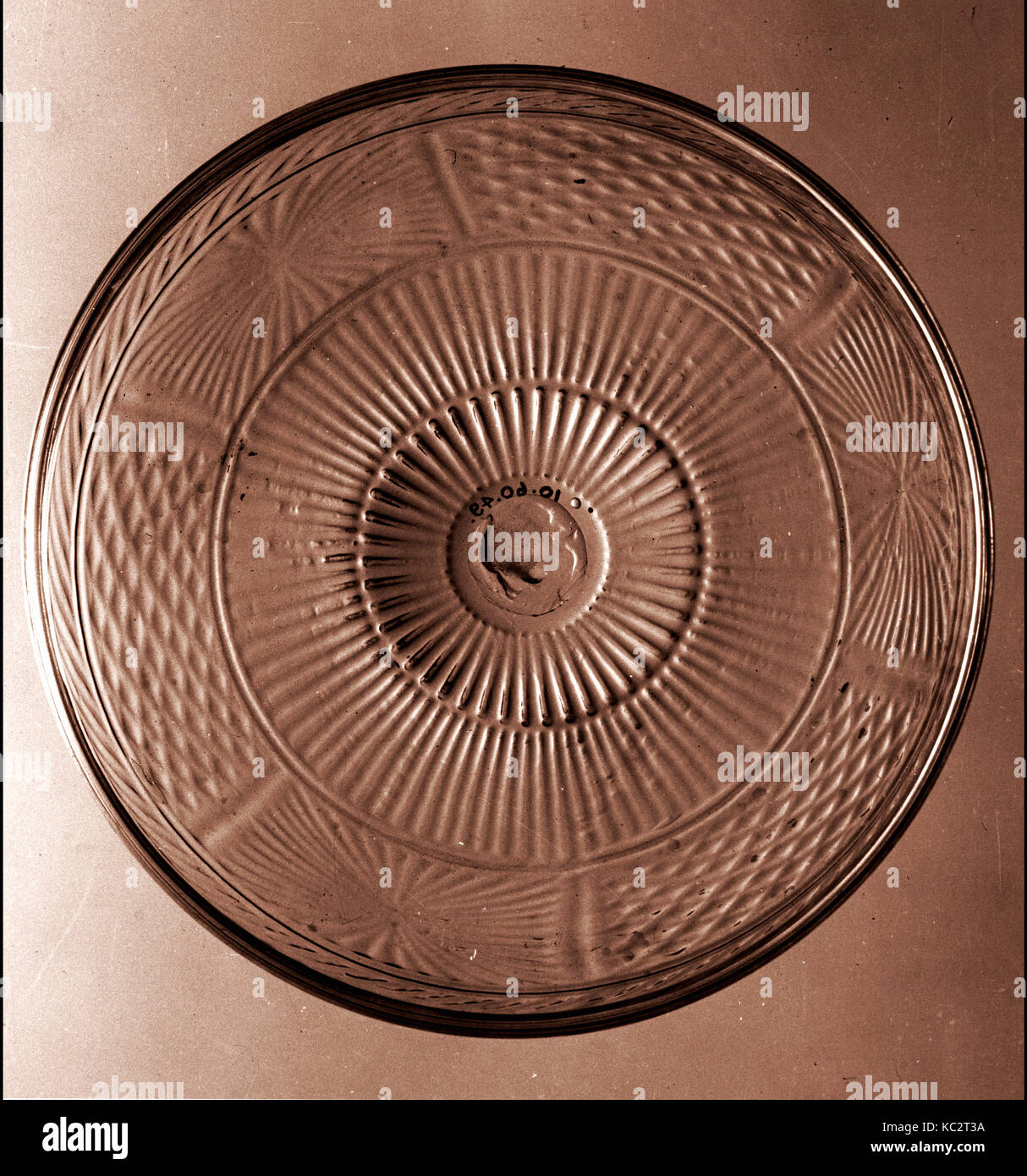 Bowl, 1820–40, Blown molded lead glass, H. 2 1/4 in. (5.7 cm); Diam. 10 ...