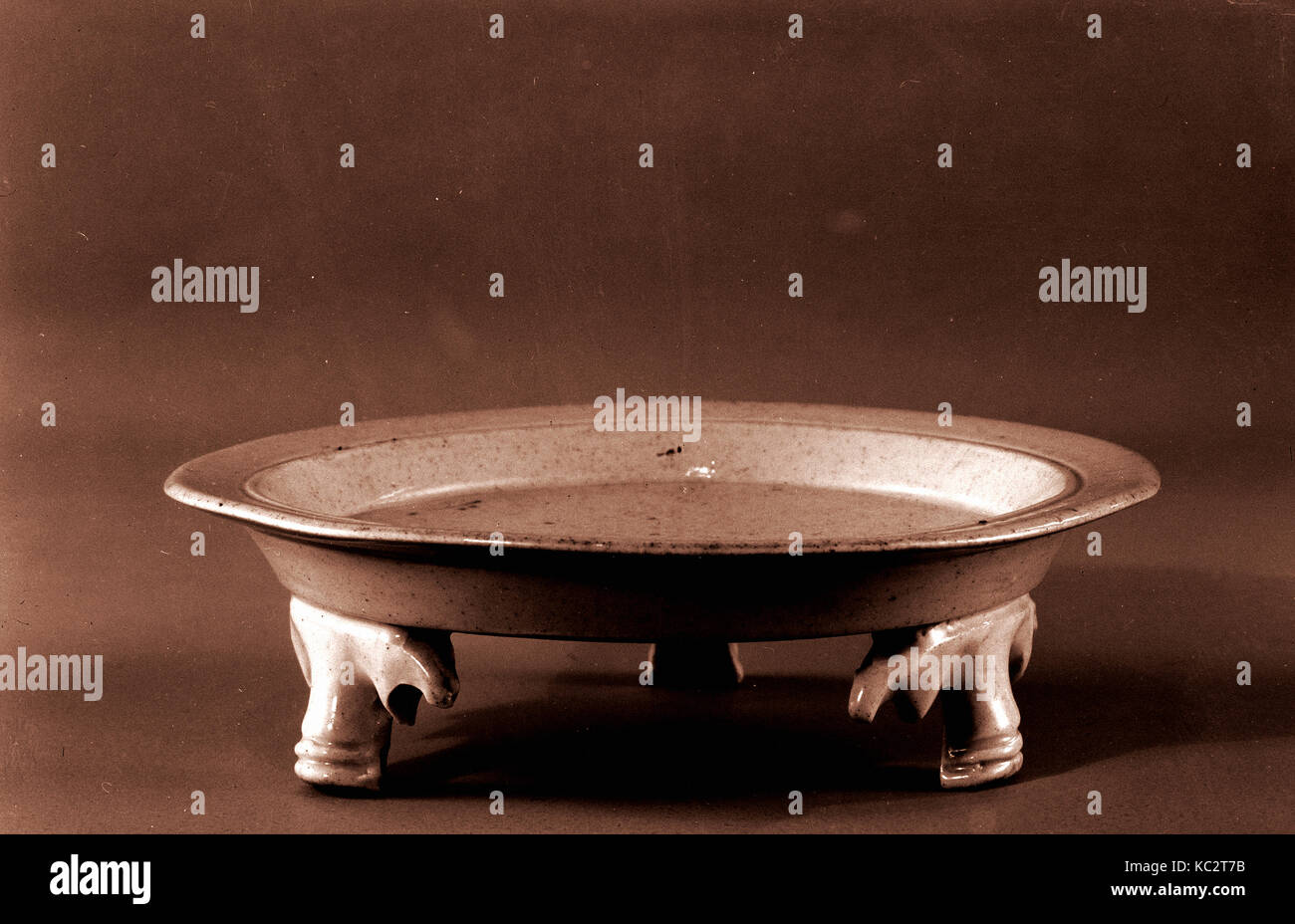 Stand, 1730–70, Made in England, British, Stoneware, Diam. 5 in. (12.7 ...