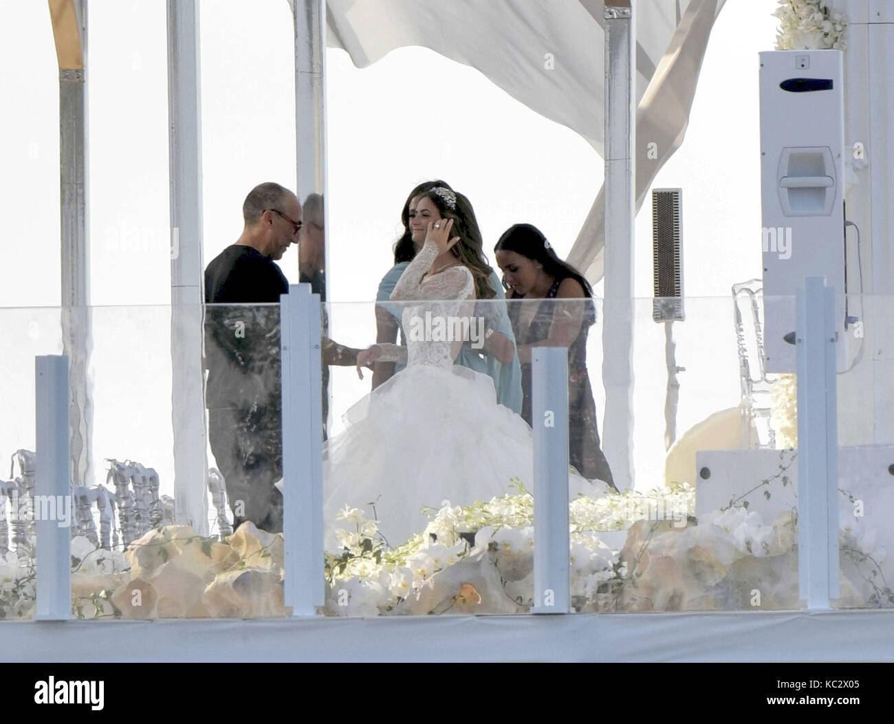 The wedding of billionaire property mogul Jeff Sutton's daughter Renee ...