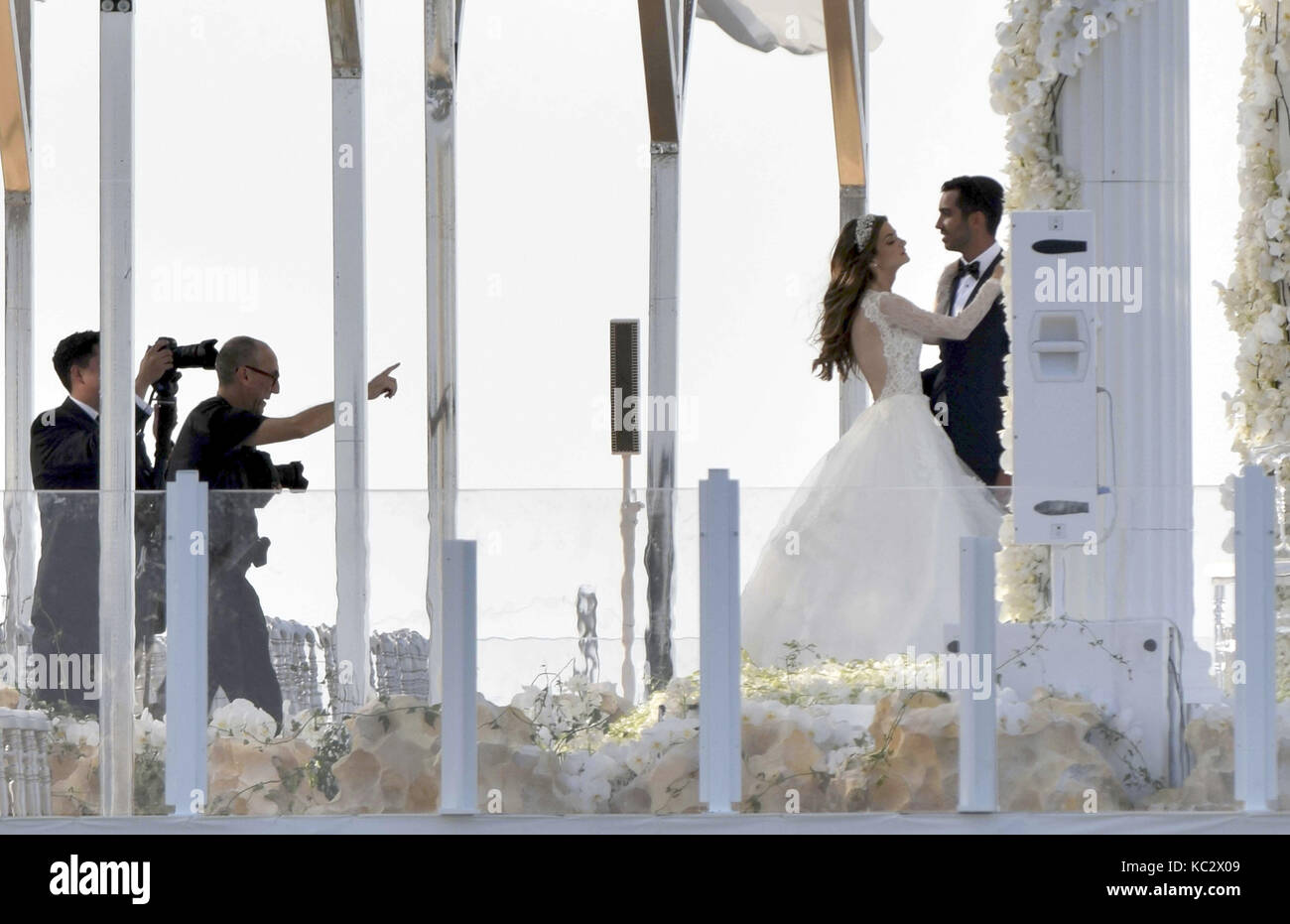 The wedding of billionaire property mogul Jeff Sutton's daughter Renee ...