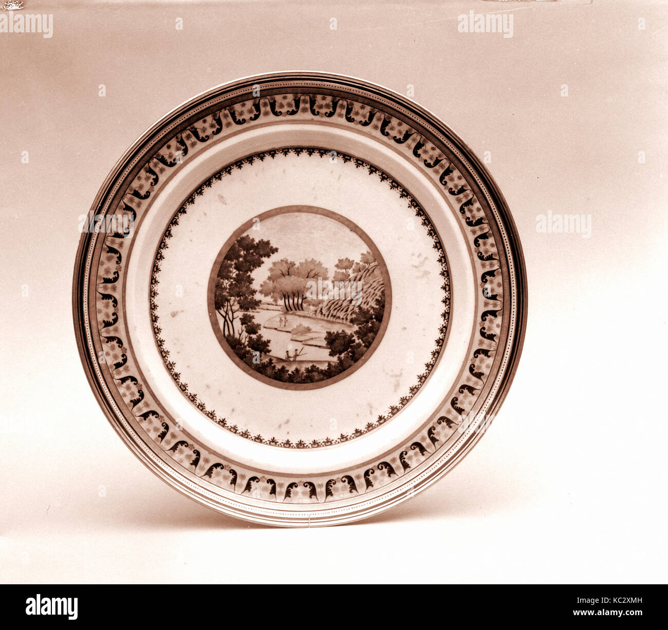 Chinese porcelain 1800 hi-res stock photography and images - Alamy