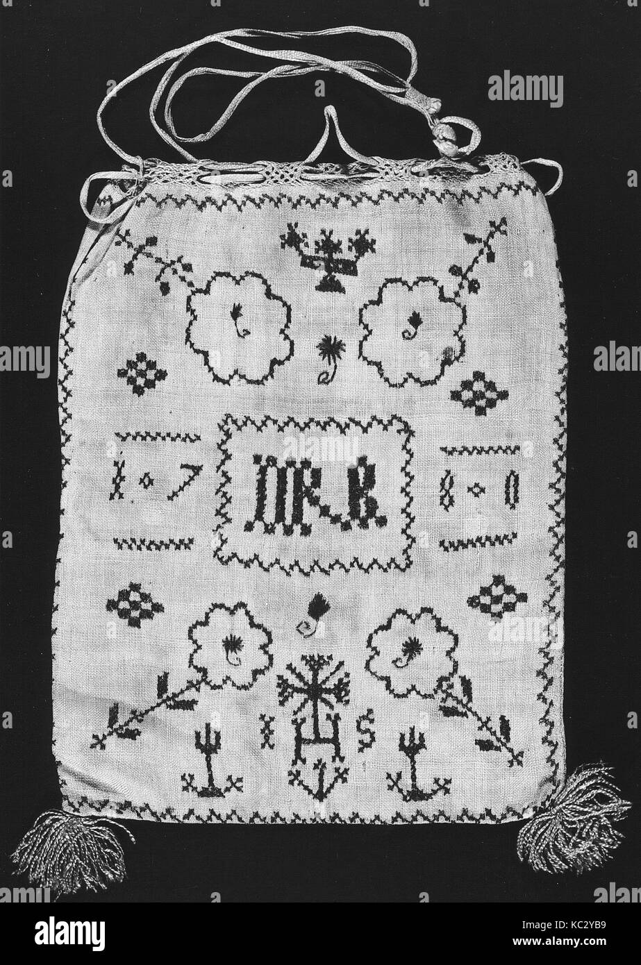 H 1 7 w 1 5 cm Black and White Stock Photos & Images - Alamy