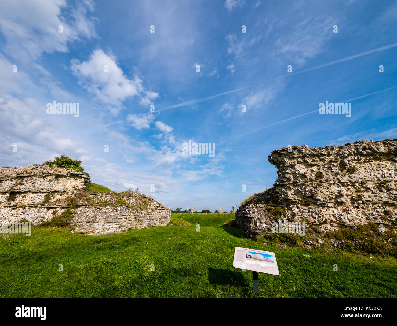 Silchester Roman Town Walls, Silchester, Hampshire, England Stock Photo ...