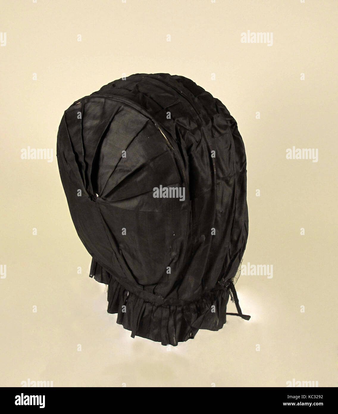 Bonnet, ca. 1770, probably British, silk Stock Photo - Alamy