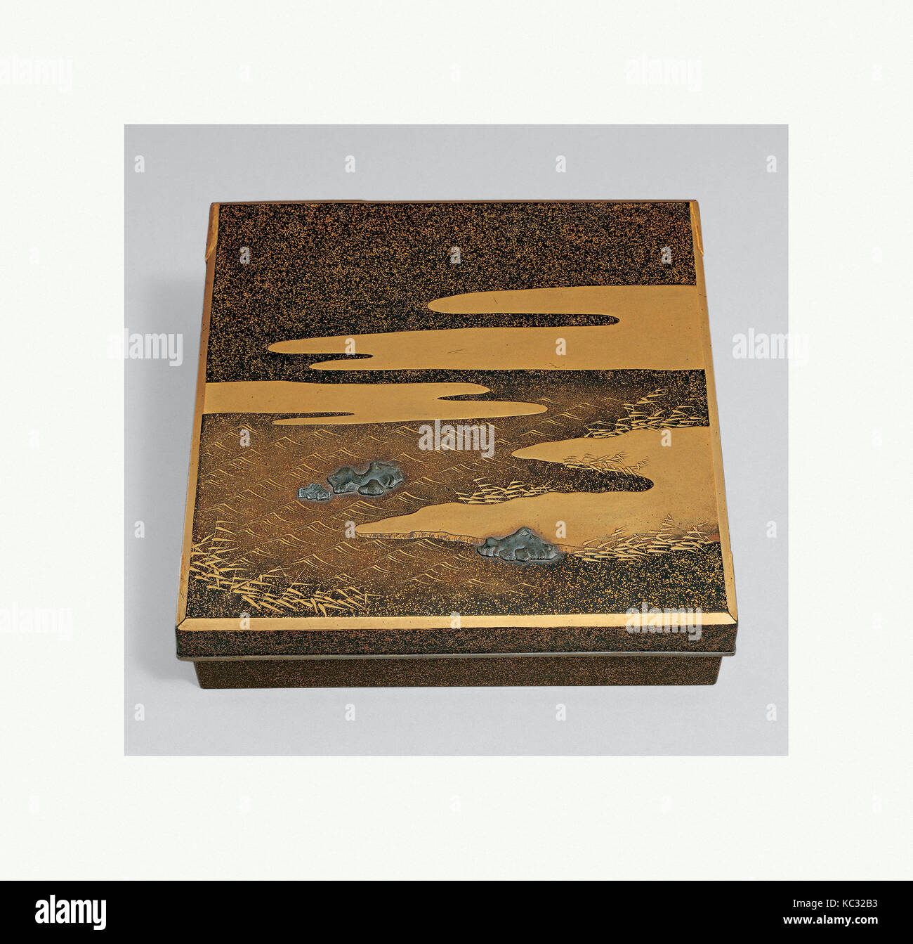 浪花の夢蒔絵硯箱, Writing Box (Suzuribako) with “Dream in Naniwa” Design, 18th ...